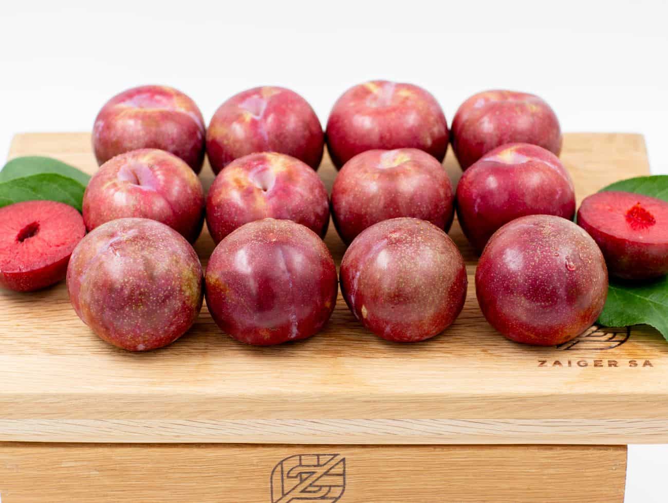 Festival Red | Interspecific Plums | Zaiger SA