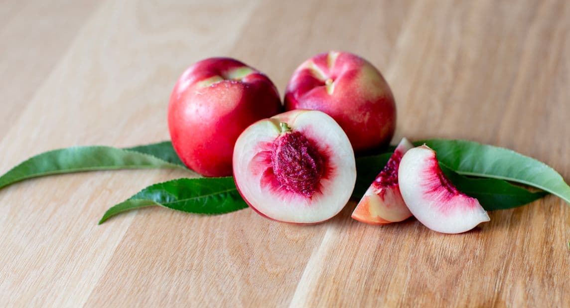 Nectarines | Our Fruit | Zaiger SA